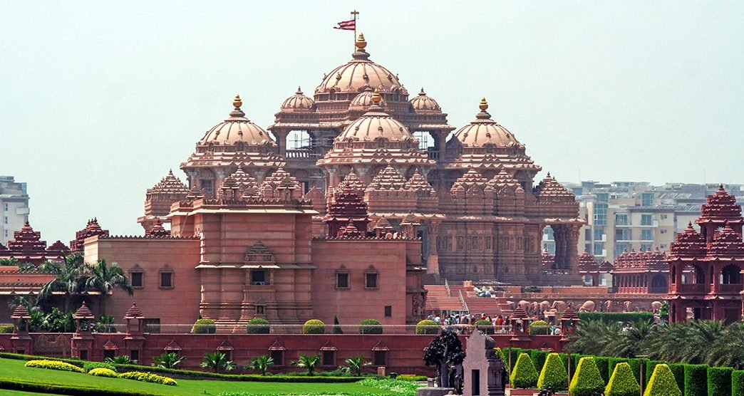 One-Day Spiritual Tour of Delhi Temples, Gurudwaras & Mosques